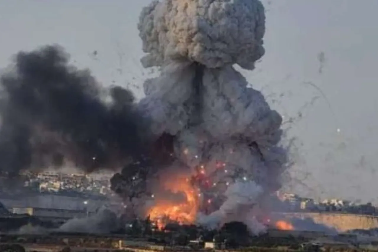 Impactante explosión destruye fábrica de pirotécnica y desata caos en Malta