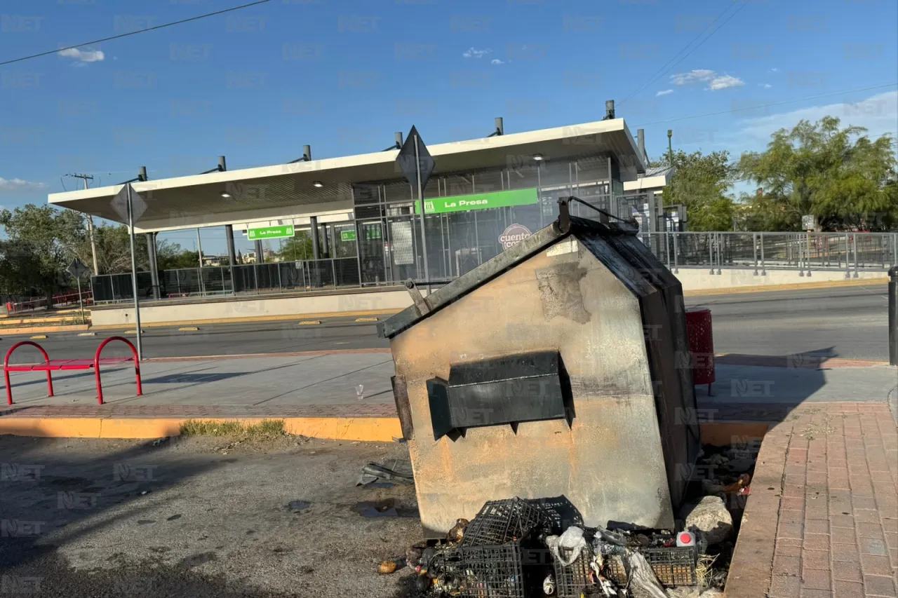 Arde contenedor de basura cerca de estación La Presa del BRT